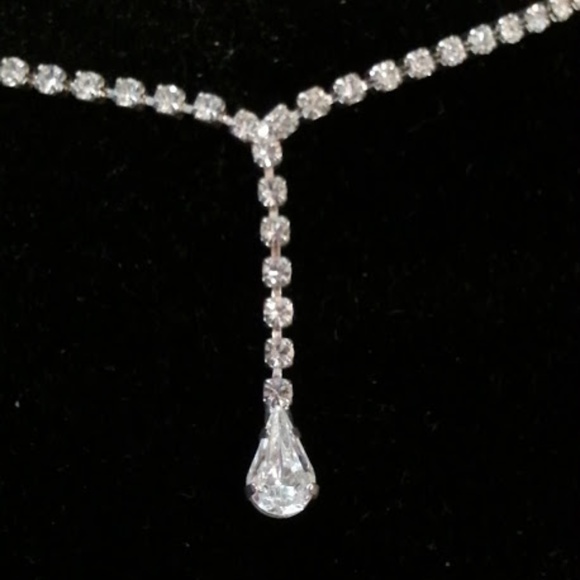 Jewelry | Rhinestone Y Necklace Nwot 18 | Poshmark